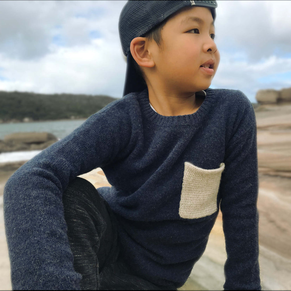 Kids Merino Wool Pocket Crew Jumper – Speckled Sand (2–12Y) – Atly Crew